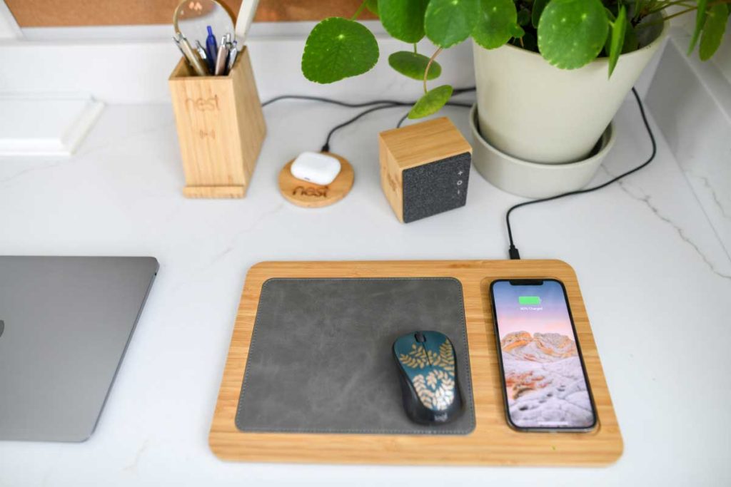 Unique Tech Gifts for Corporate Holiday Gifts This Season | Garuda ...